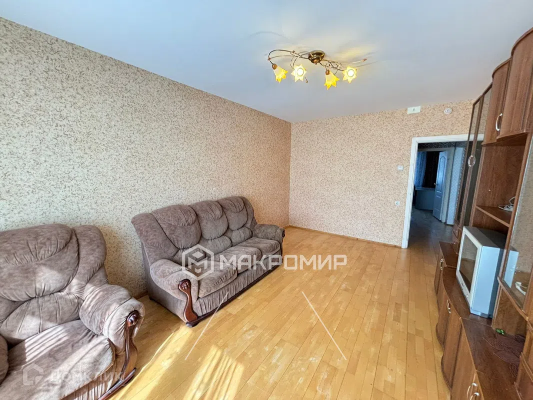 Купить 3-комнатную квартиру, 75 м² по адресу Орел, Наугорский м-н ...