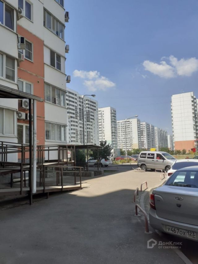 Купить квартиру улица им. Артюшкова В.Д., 1 Краснодар - 3 объявления о ...